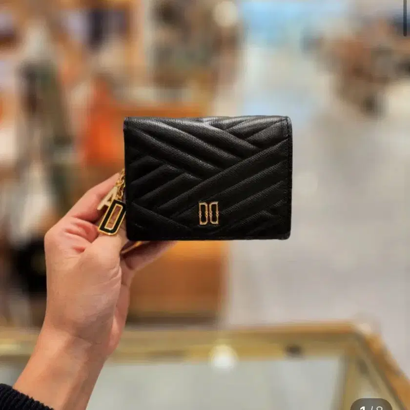 Daks wallet (original price 13 on Bunjang Global Site.