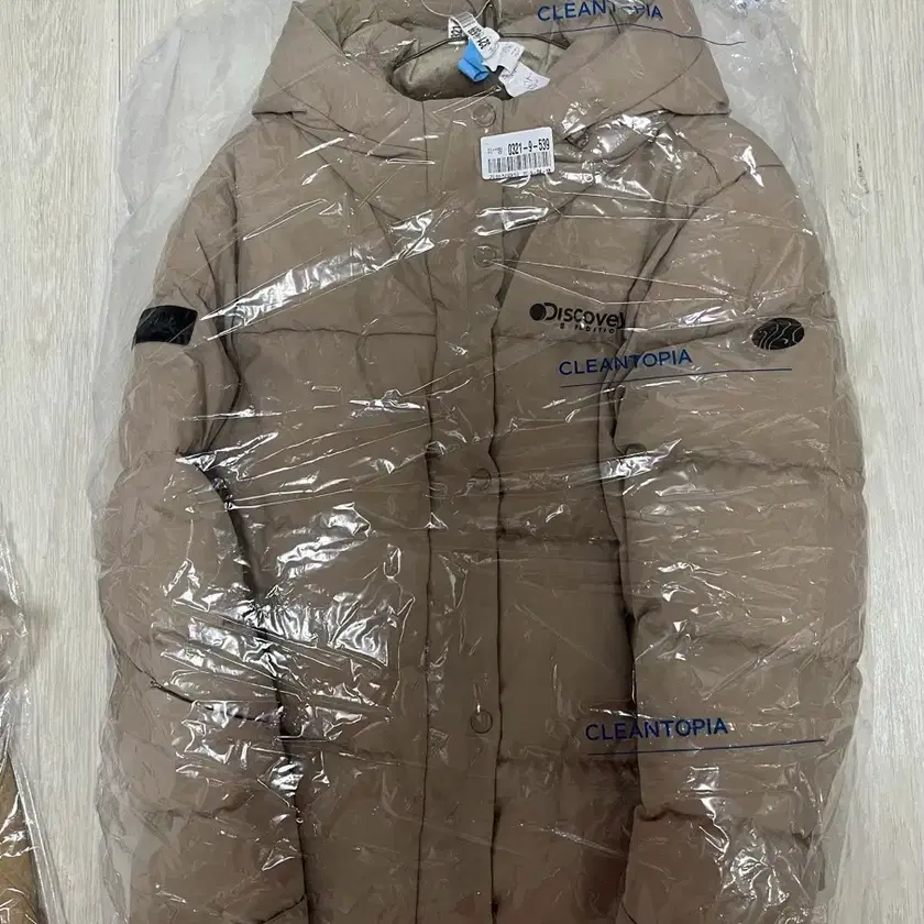 DISCOVERY EXPEDITION | 디스커버리 Discovery Expedition Lester G RDS Goose ...