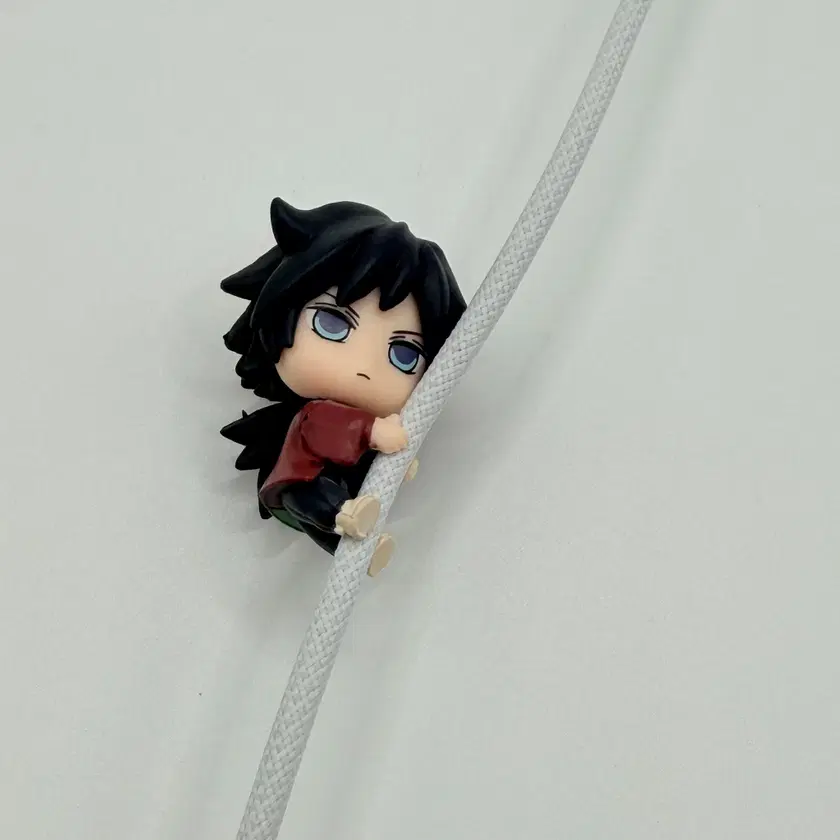 DEMON SLAYER | 귀멸의 칼날 Demon Slayer Hugcot Giyu Mini Figure (B29 ...