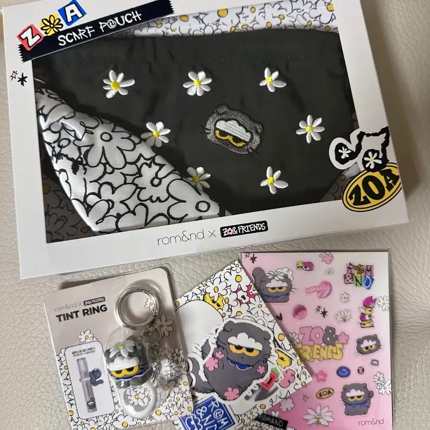 G-DRAGON | 지드래곤 Rom&nd Jo&friends Joa G-dragon pouch + tint + sticker ...
