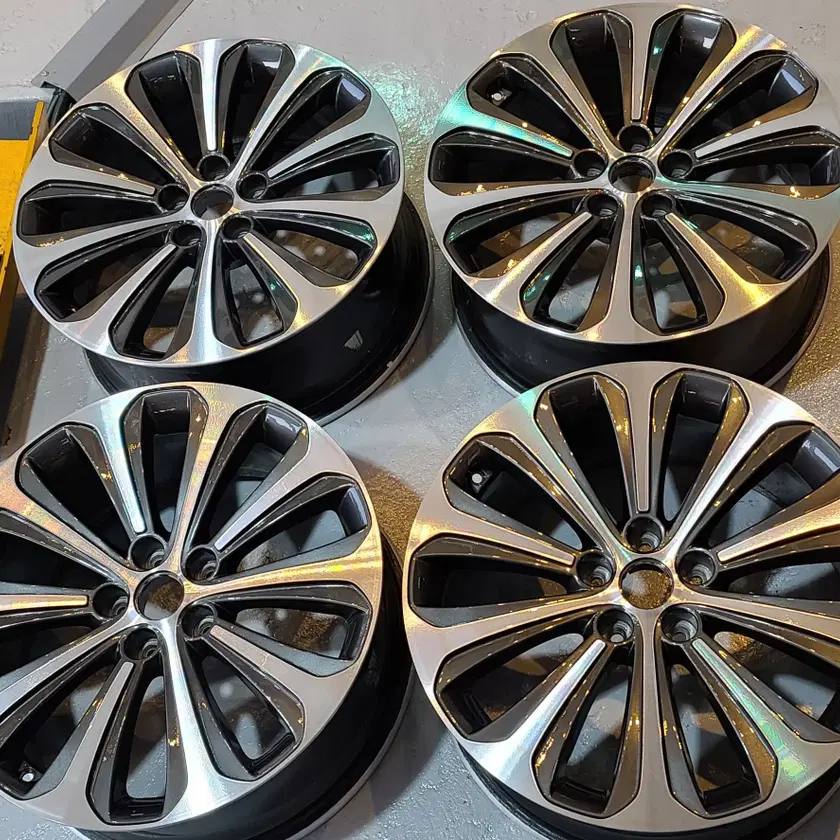 Genesis BH Oranci 19-inch genuine wheel trade-in sell 200,000 won on ...