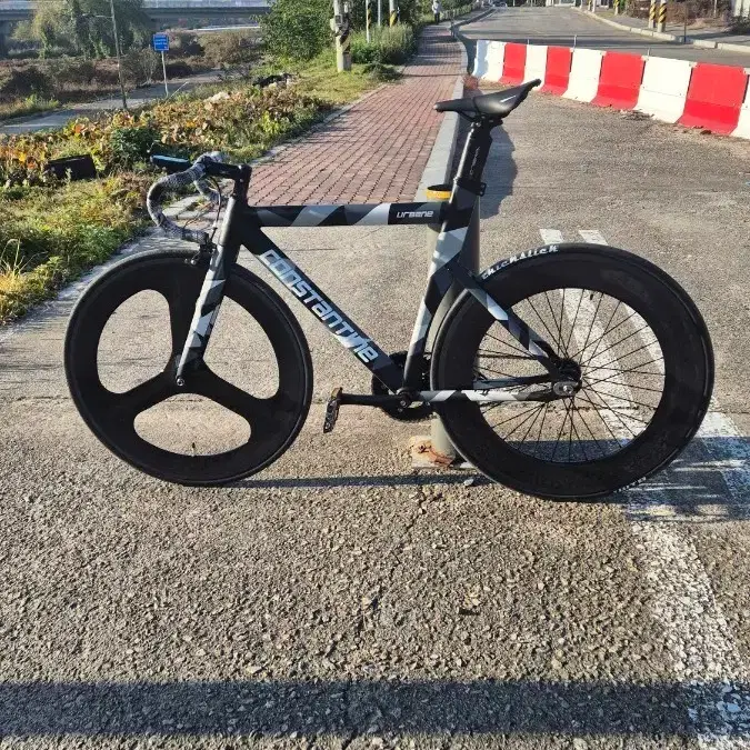 CONSTANTINE | 콘스탄틴 Constantine Urbain Pattern Black Fixie Trade on ...