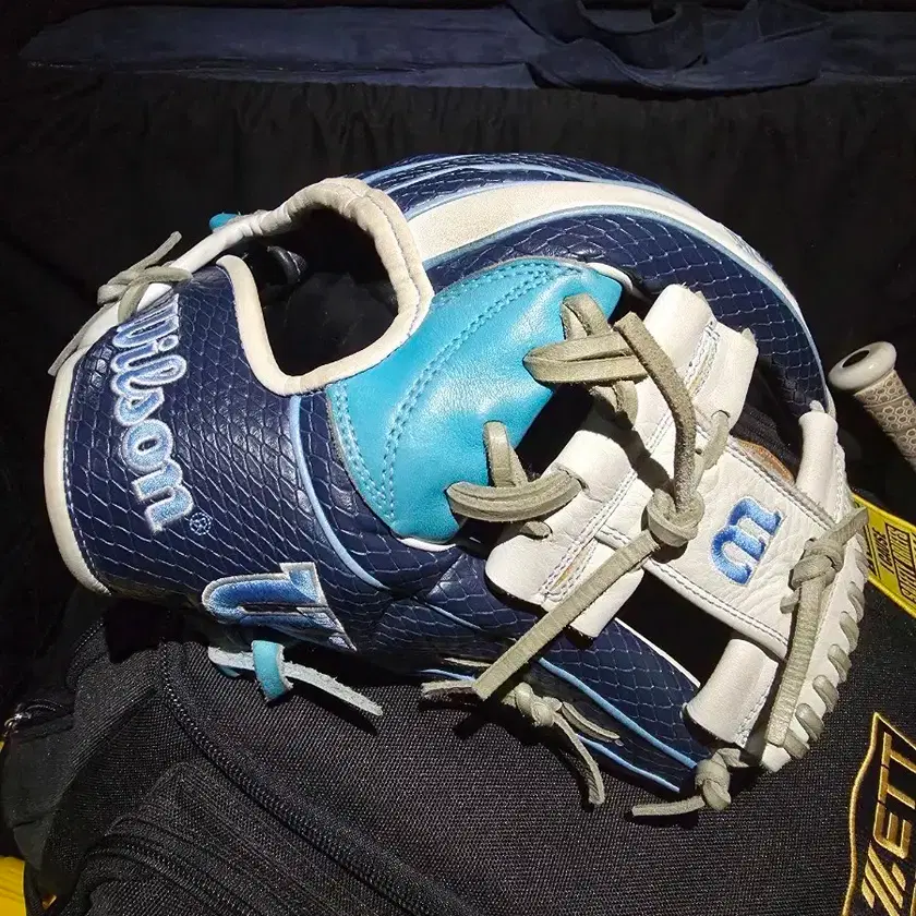 WILSON | 윌슨 Wilson A2K 11.75 Infield Glove #a2k,#윌슨,#내야글러브,#글러브 on ...