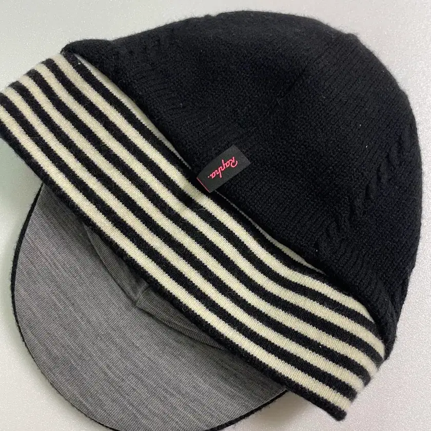 RAPHA | 라파(Rapha) Rapha Wool Knit Winter Hat on Bunjang Global Site.