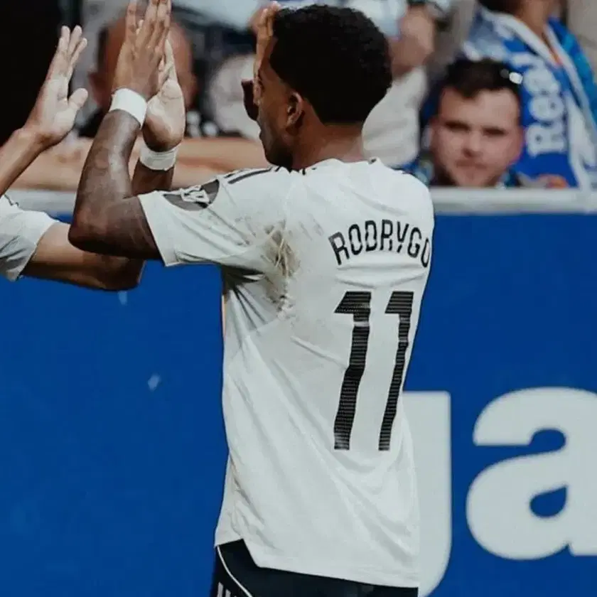 Rodrygo signed uniform Real Madrid 25/26 new product L #레알유니폼,#호드리구유니폼 ...