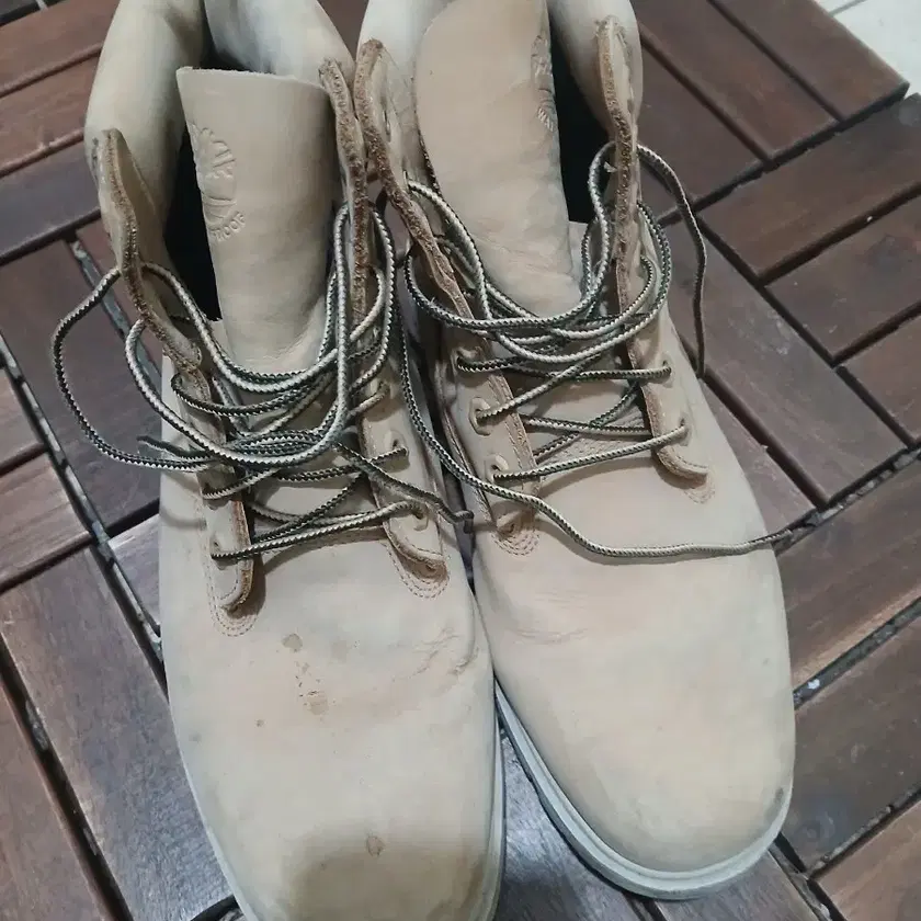 TIMBERLAND | 팀버랜드 Timberland Walker Boots Beige 43 on Bunjang Global Site.