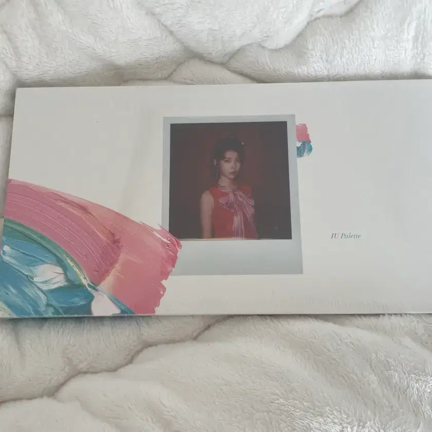 IU | 아이유 Iu Uaena Palette album sealed new product on Bunjang Global Site.