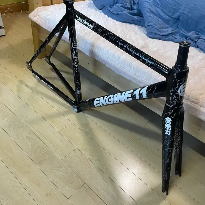 ENGINE11 | 엔진11 Engine11 Criti Team Edition Frameset M sell #팀에디션,#엔진11 ...