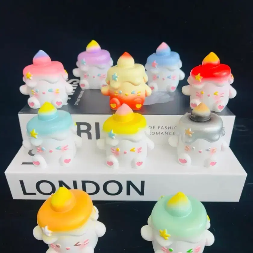 HELLO KITTY | 헬로키티 Suzy Production Figure Hello Kitty Candle Miniature ...