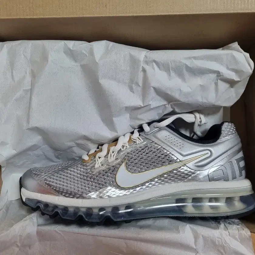 NIKE | 나이키 Nike Air Max sneakers, new item, size 260 on Bunjang Global ...