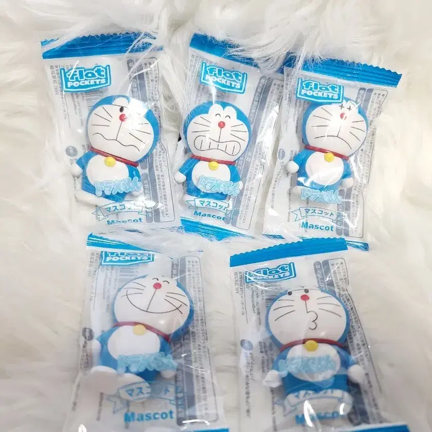 Flat Pocket Doraemon Mascot Figure #도라에몽,#피규어 on Bunjang Global Site.