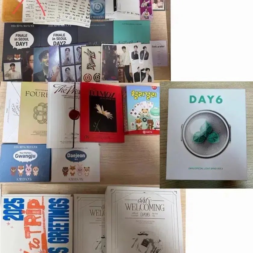 Day6 merch wts on Bunjang Global Site.