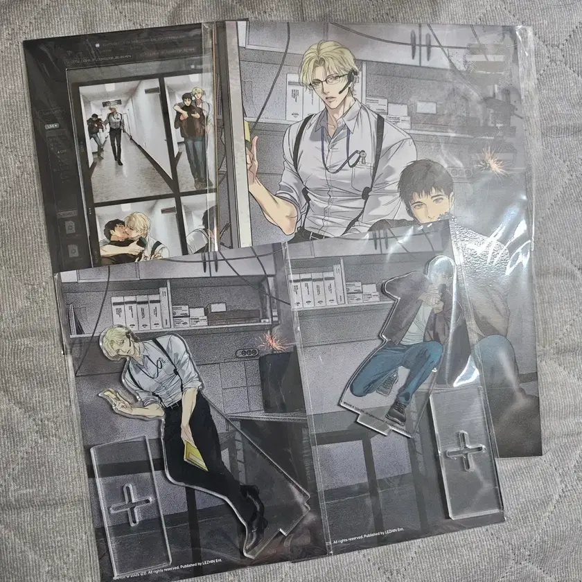 Backlight acrylic stand poster film package on Bunjang Global Site.
