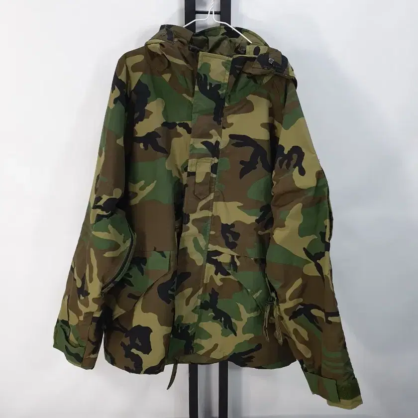Mil-spec Tech US Military Gore-Tex Windbreaker Jacket on Bunjang Global ...