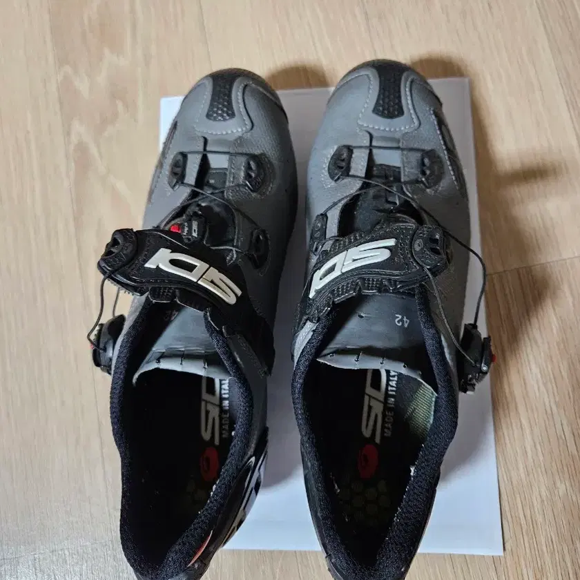 SIDI Cycling Cleat Shoes Size 42 on Bunjang Global Site.