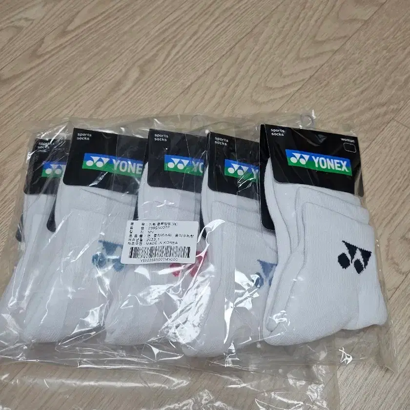 YONEX | 요넥스 Yonex Sports Women's Mid-Calf Socks on Bunjang Global Site.