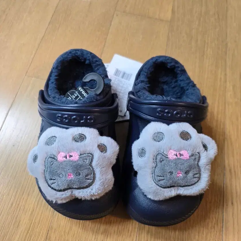 CROCS | 크록스 Furry Crocs C10 (165) #털크록스,#크록스c10,#크록스165 on Bunjang ...