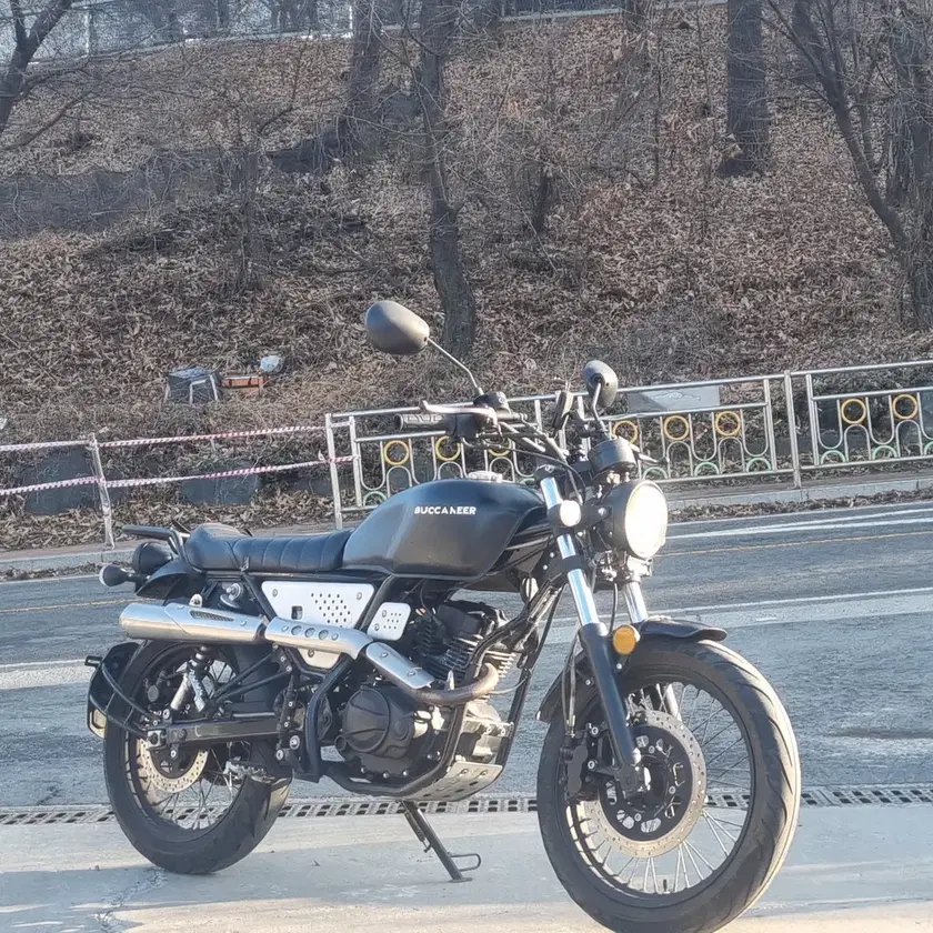Bucaneer 125 2020 model / 10,000 km mileage / Saddlebags / Black ...