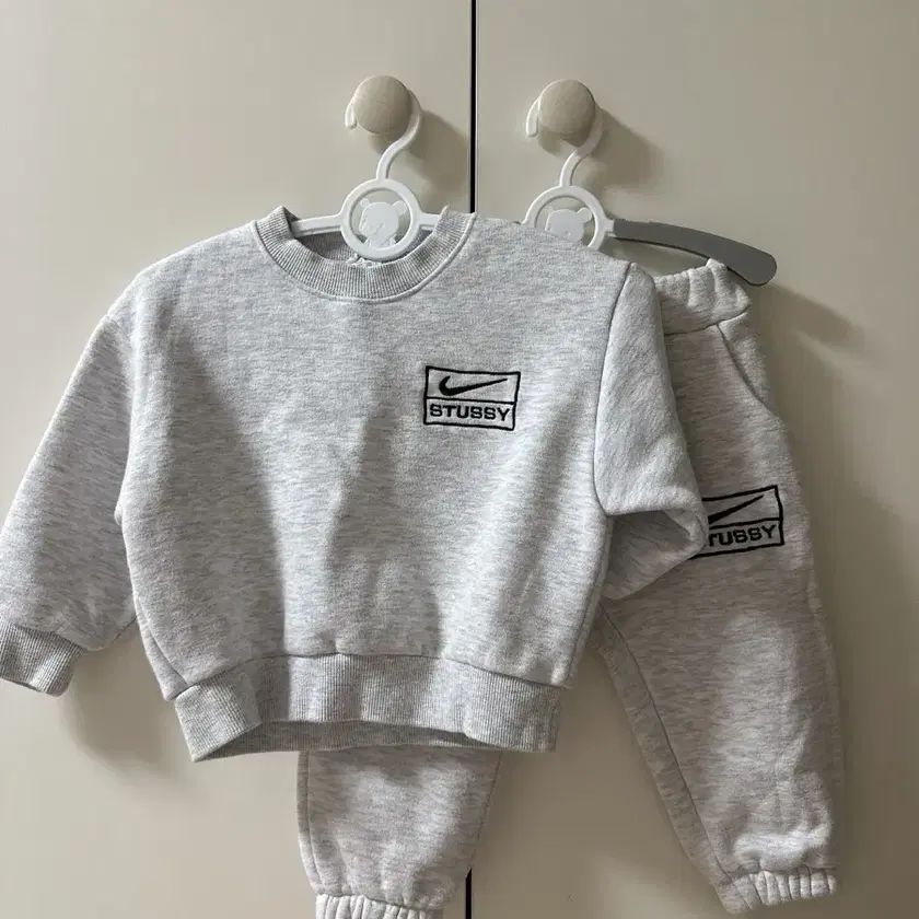 Nike-style Stussy training suit set on Bunjang Global Site.