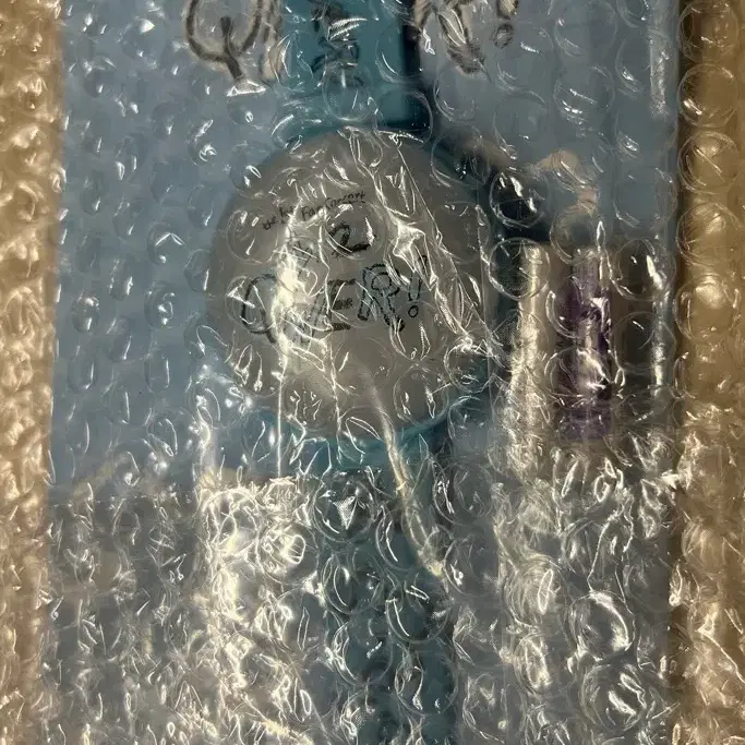 QWER | 큐더블유이알 qwer light band lightstick sealed new product #qwer,#qwer ...