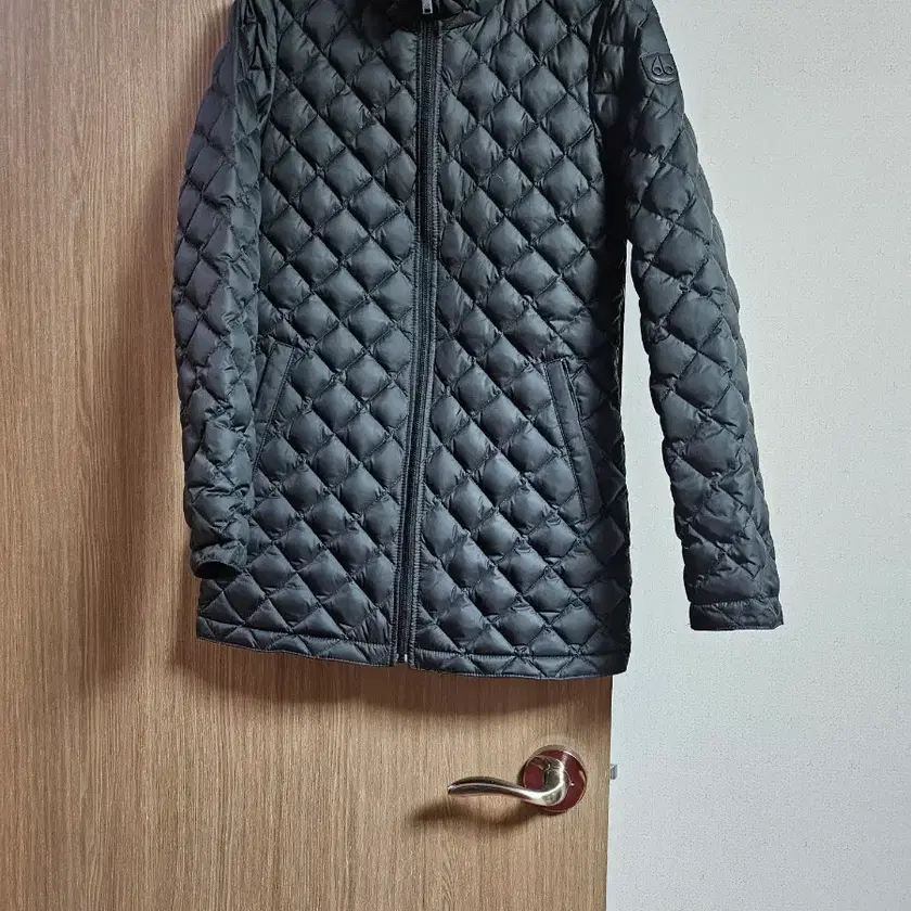 Moose Knuckles lightweight down jacket department store edition on ...