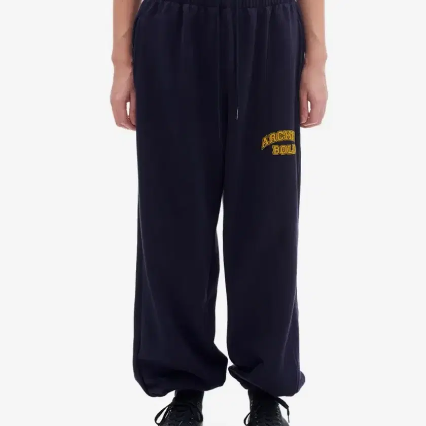 Archive Bold Arch Logo Sweatpants Navy L on Bunjang Global Site.
