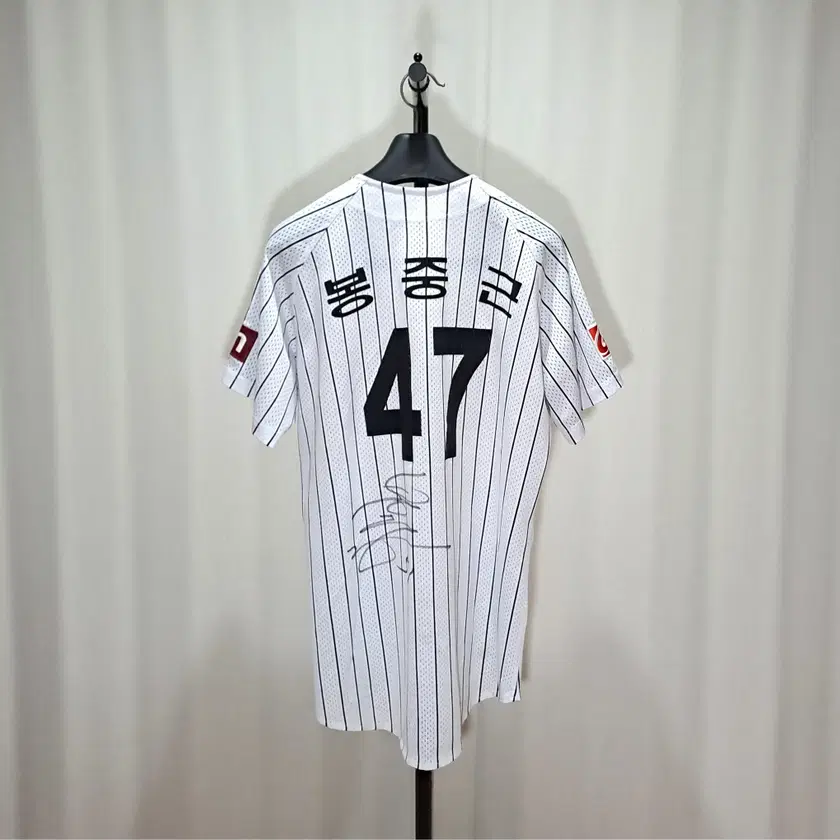 (Includes shipping) LG Twins 2008 Bong Jun-geun #47 Signature Uniform ...