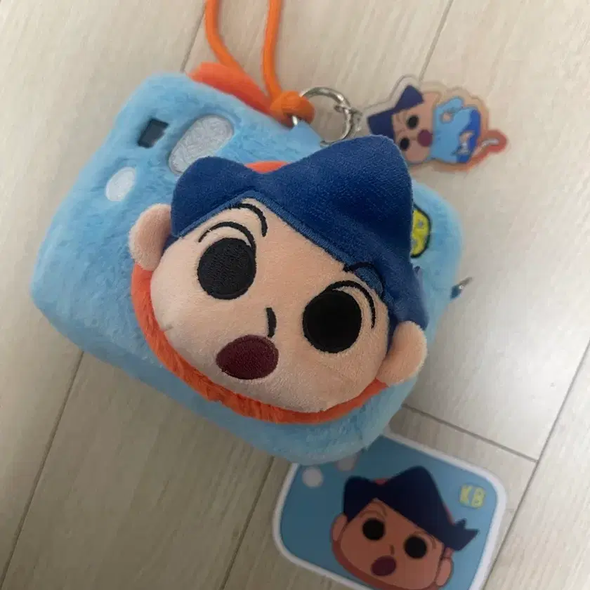 Crayon Shin-chan Cheolsu Camera Doll Keyring on Bunjang Global Site.