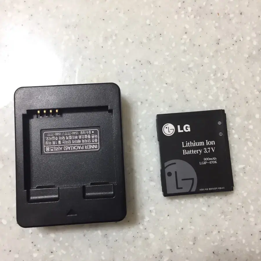 LG Cables/Chargers/Peripheral Devices 엘지배터리,엘지,배터리,거치대,거치대+배터리 on Bunjang Global Site.