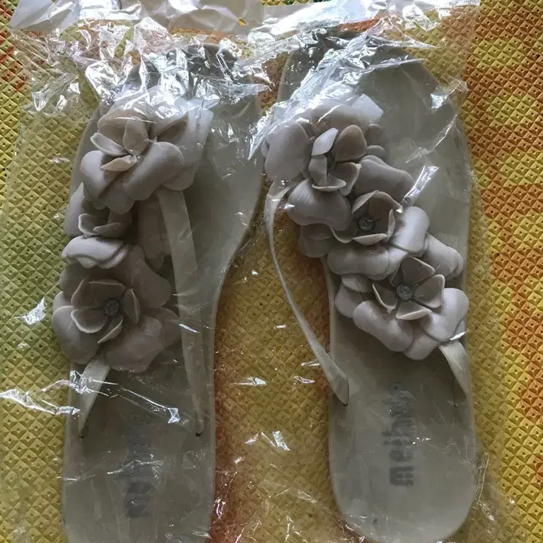 여성 슬리퍼 (245-250사이즈) 쪼리 on Bunjang Global Site.